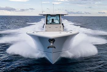 Outboard vs Inboard: Which Engine is Best for You?