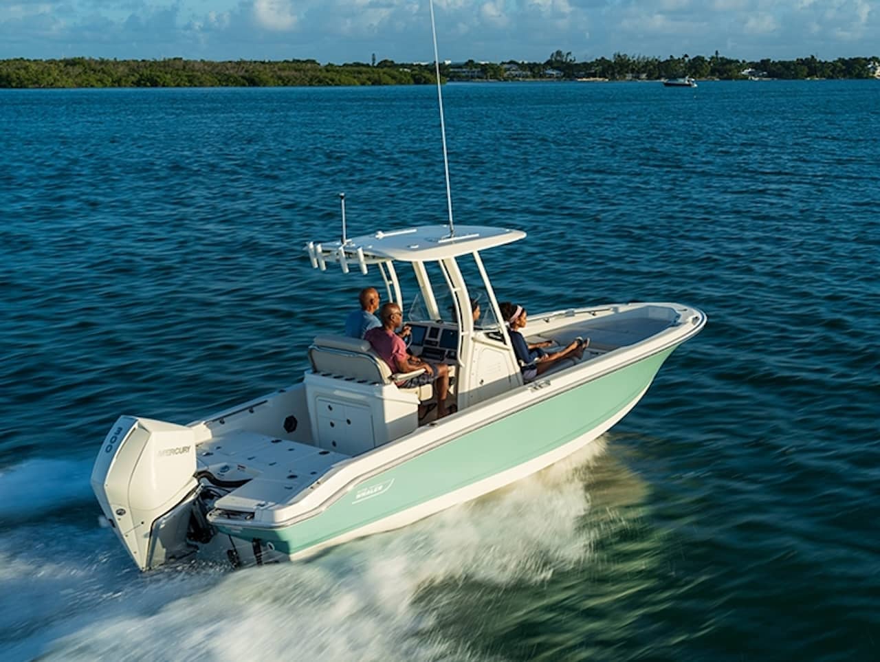 Best Bay Boat Brands, the Most Popular Fishing Boats on the Market