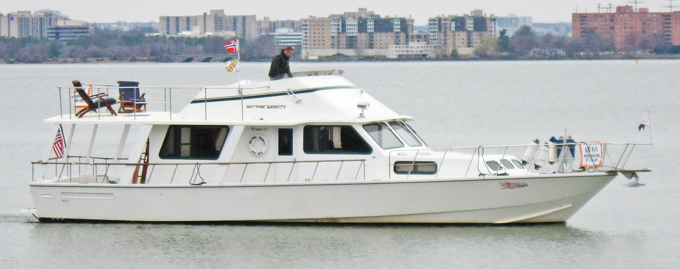 Buy Kenner Suwanee Flybridge Cruiser #137790 - Rightboat