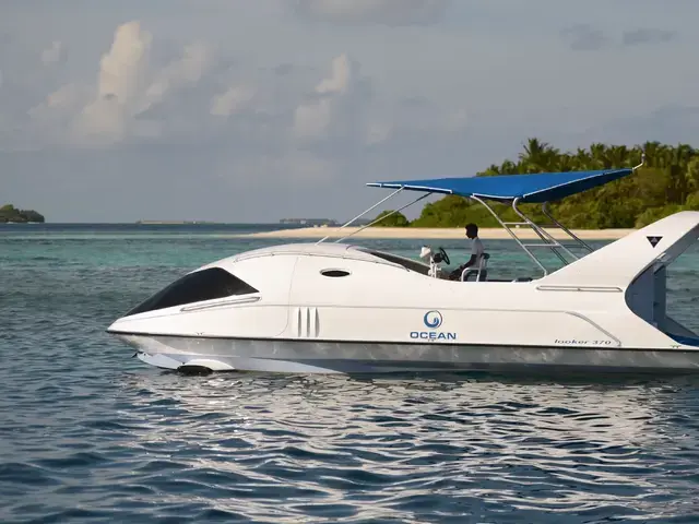 Buy Paritetboat Glass Bottom Boat LOOKER 370 #260354 - Rightboat