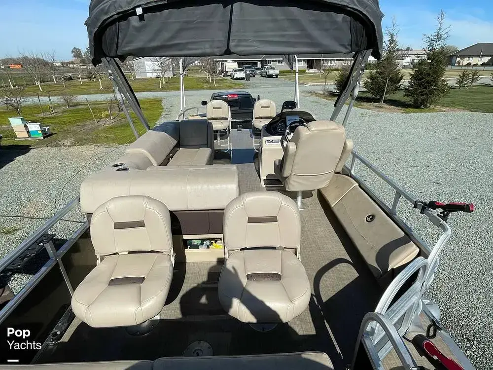 Buy Sun Tracker SPORTFISH 22 XP3 #374339 - Rightboat