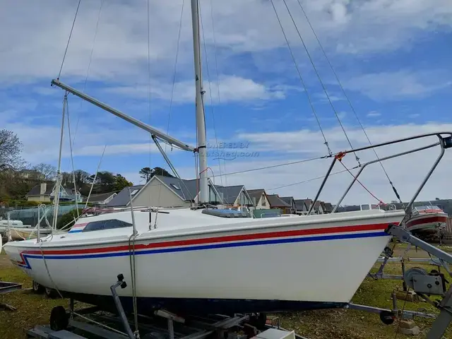 Hunter Formula One #383511 for Sale in Neyland, Pembrokeshire...