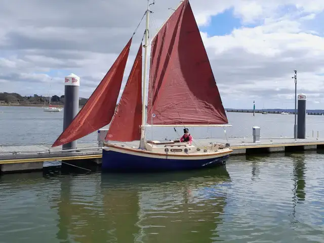 Buy Mayfly Oystercatcher #399297 - Rightboat