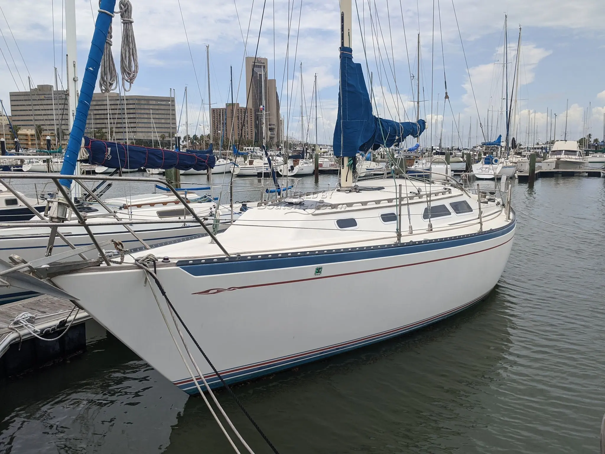 1977 Islander 32 Mkii Boat For Sale - Waa2