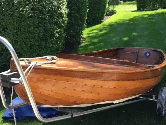 Classic Wooden Clinker Built Sailing Dinghy Boat For Sale - Waa2