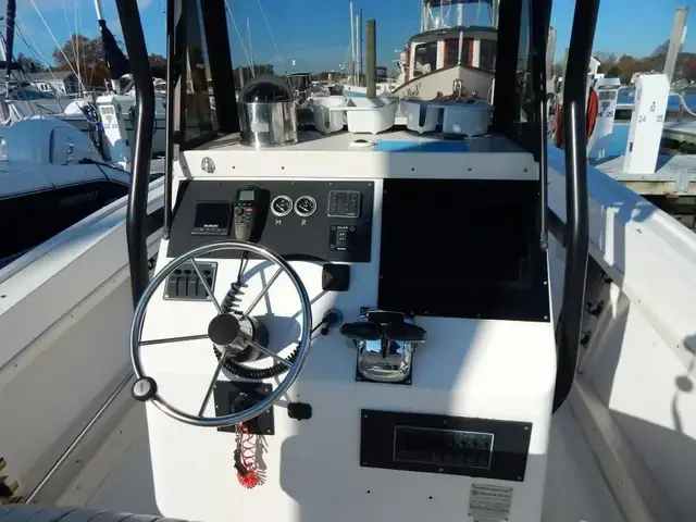 Mako 282 Center Console for sale in United States of America, 444787 ...