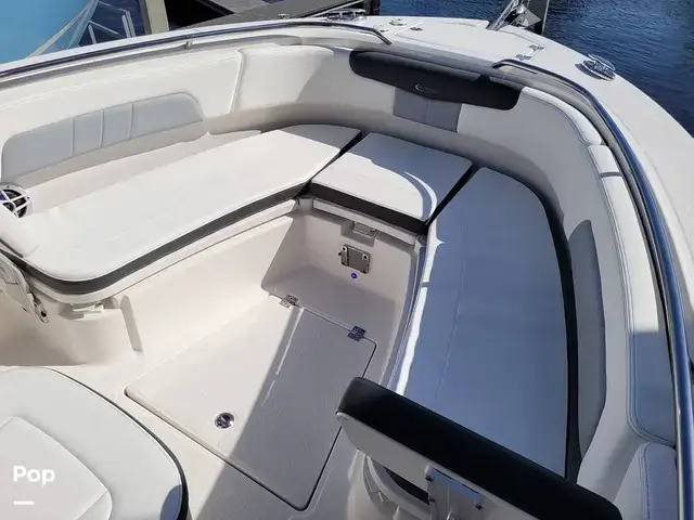 Robalo R242 Explorer for sale in United States of America, 443132 ...