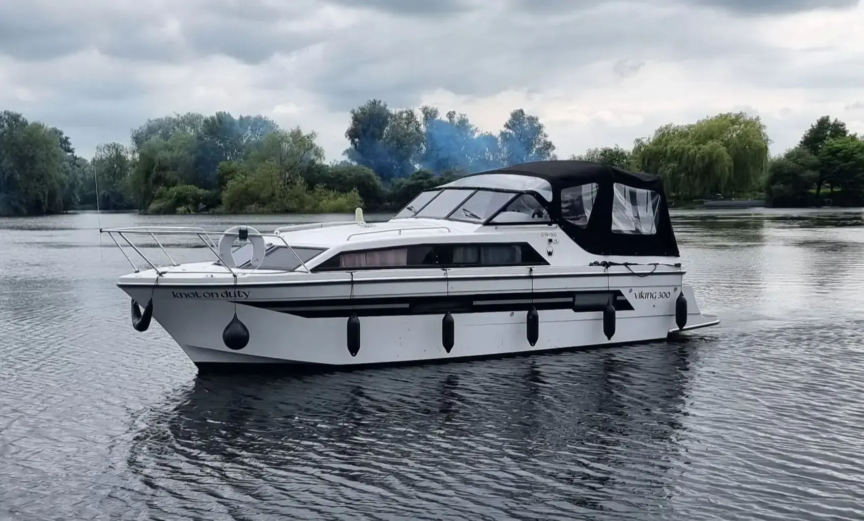 Buy Viking River Cruisers 300 Wide Beam #463365 - Rightboat