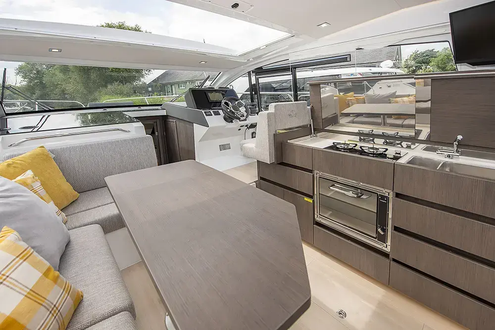 Sealine C335 - Available Now - Tingdene Marinas & Boat Sales