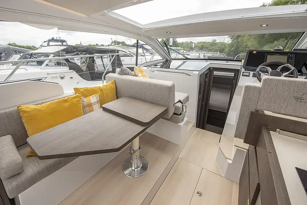 Sealine C335 - Available Now - Tingdene Marinas & Boat Sales