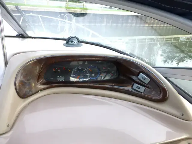 Regal 2665 Commodore for sale in United Kingdom - Rightboat