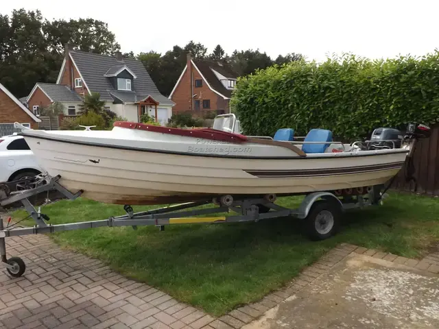 Boatshed Norfolk | Choose from Over 76 Boats | Rightboat