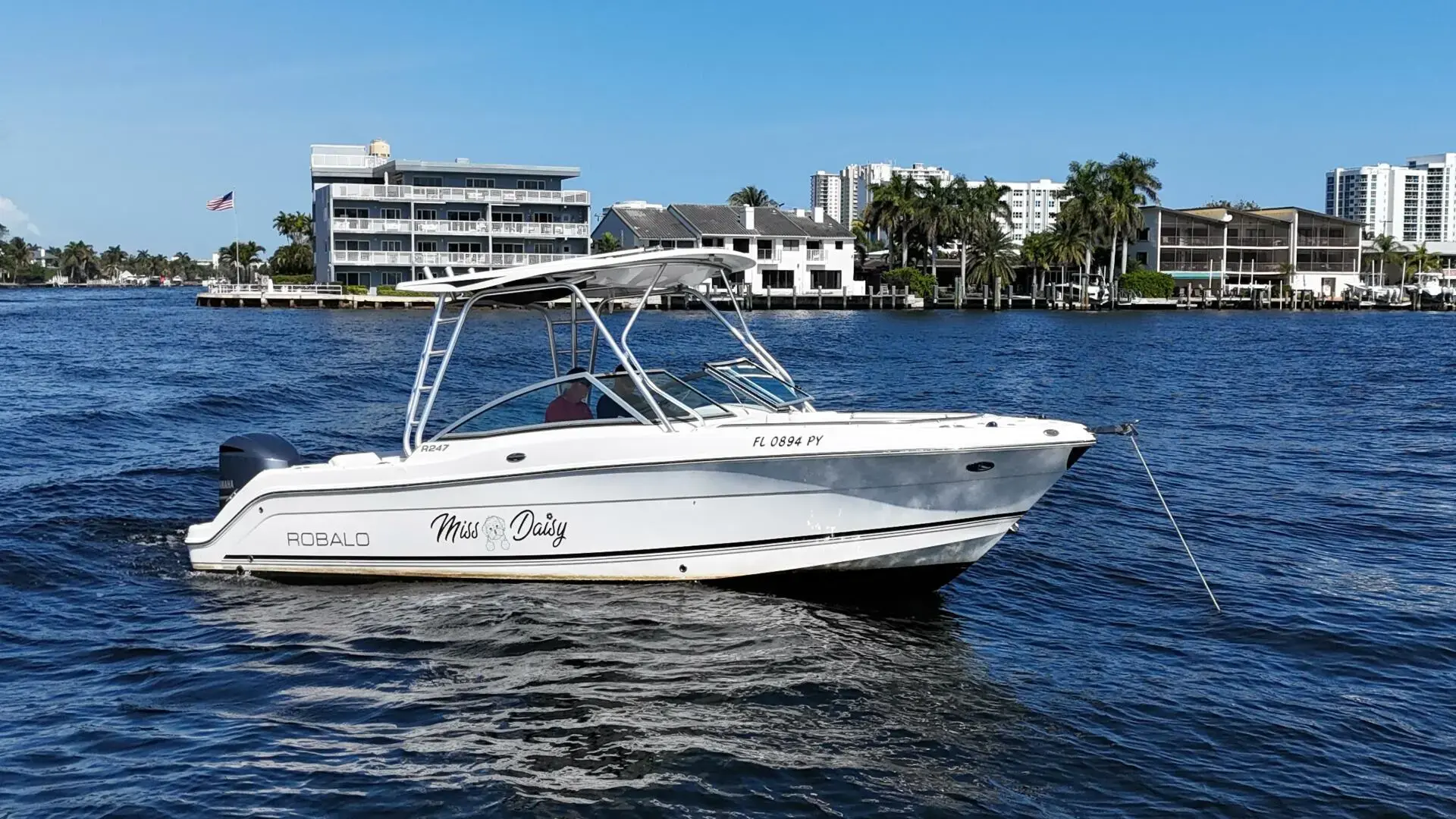 Buy Robalo R247 Dual Console #460452 - Rightboat