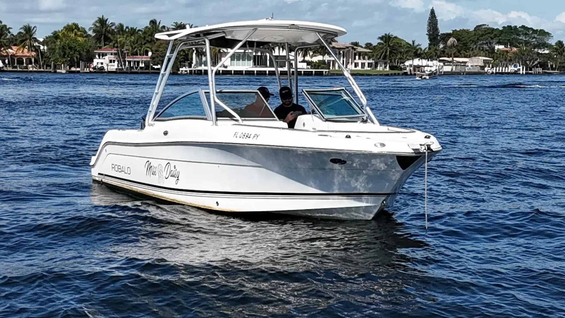 Buy Robalo R247 Dual Console #460452 - Rightboat