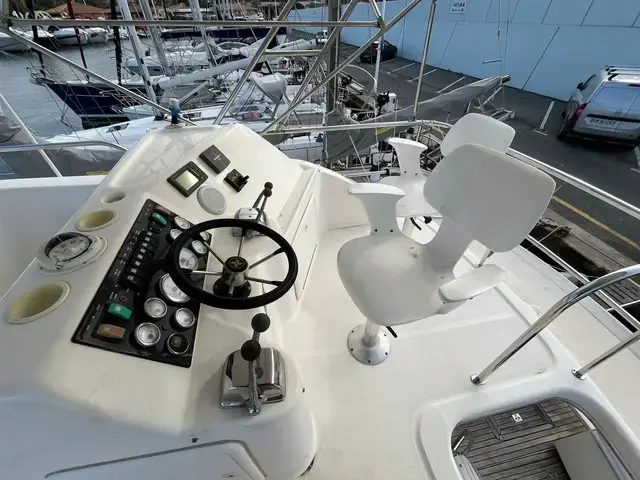 Riviera 3350 Convertible for sale in France - Rightboat