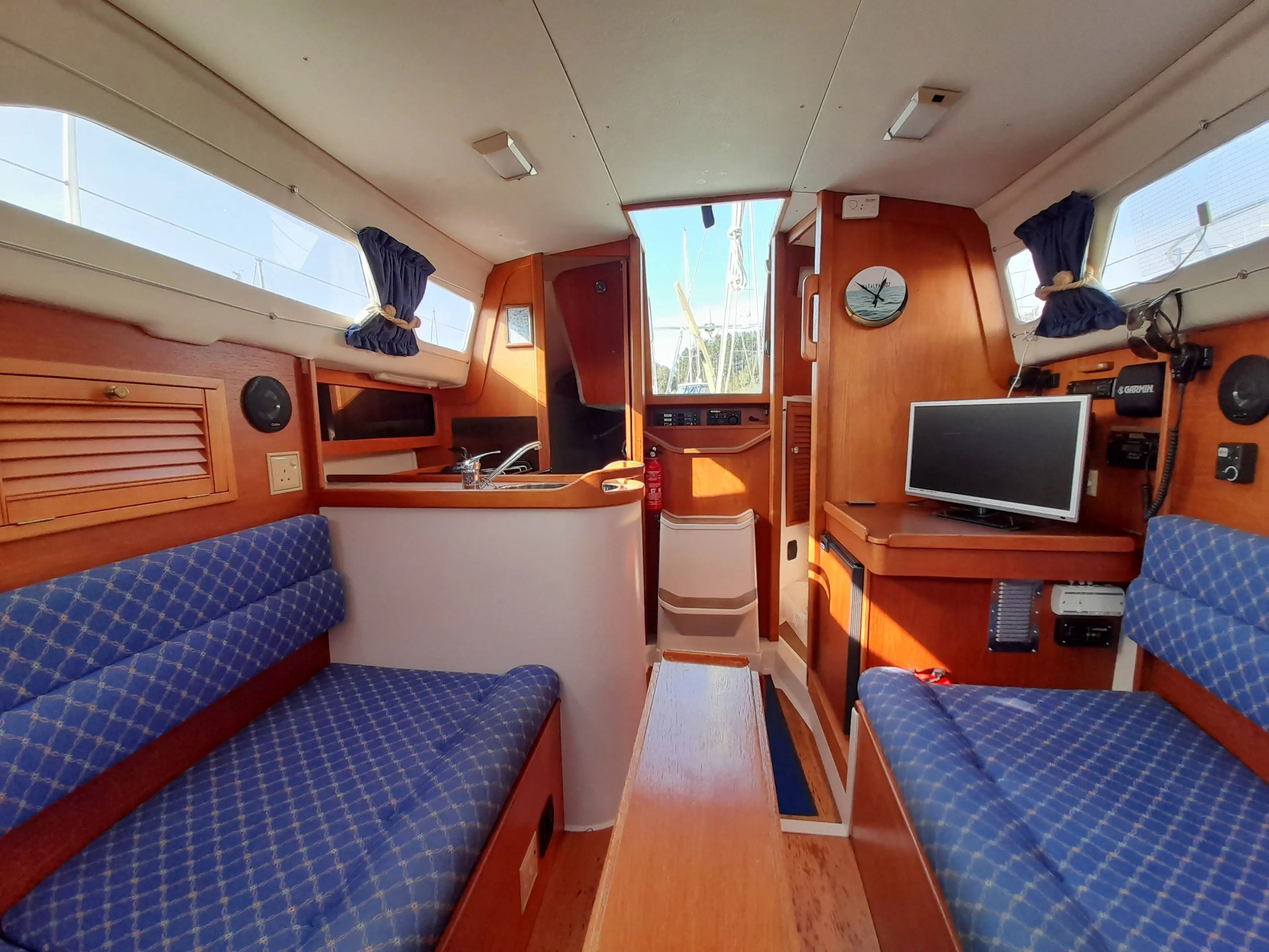 Buy Hunter Channel 27 #514253 - Rightboat