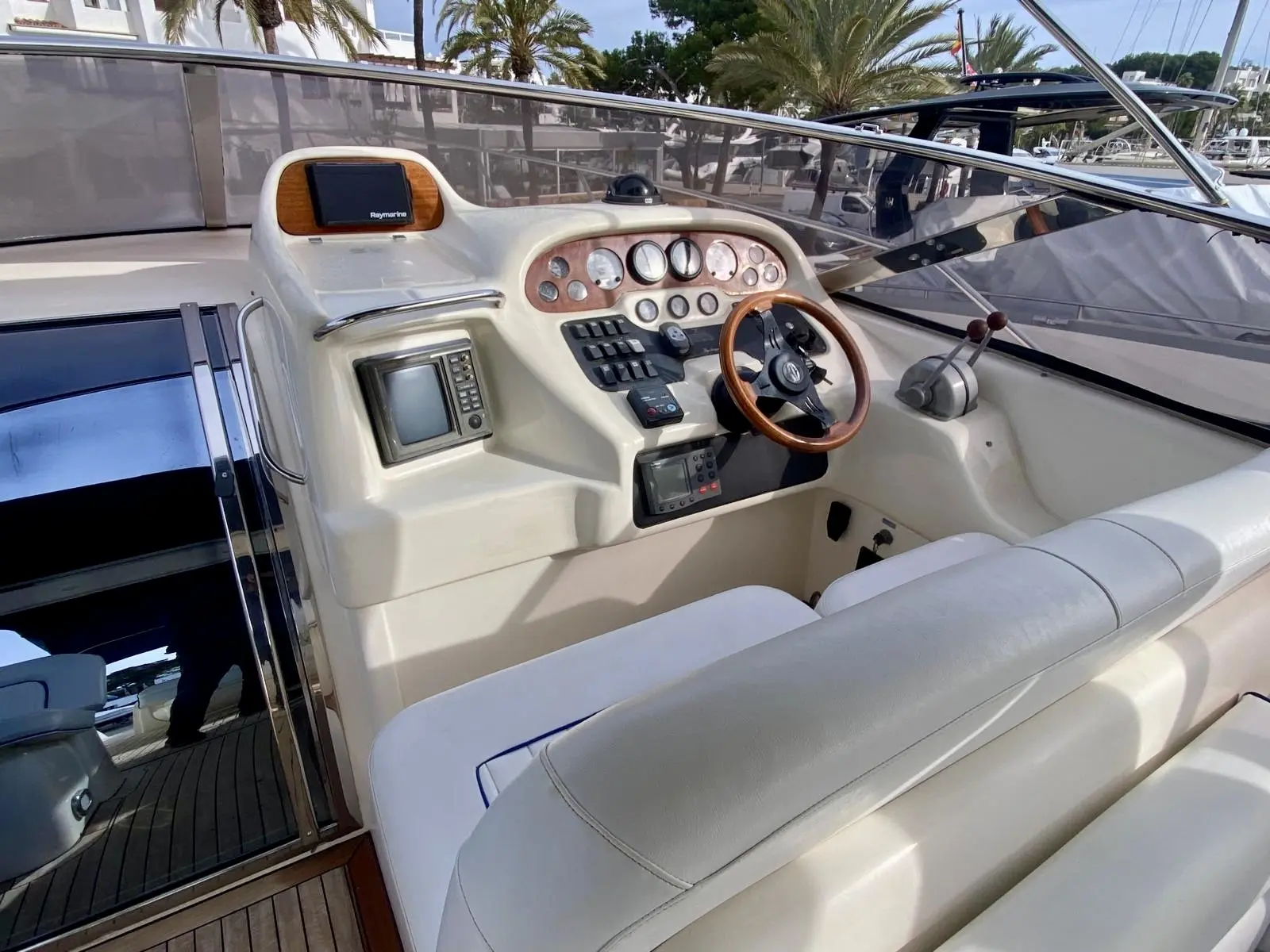 1995 Sunseeker Mustique 42 for Sale in Boats.co.uk, Cala ...