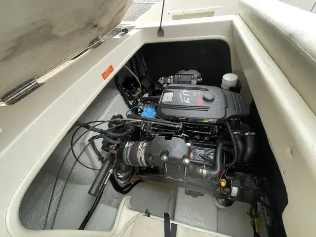 Rinker 232 Captiva Cc for sale in United Kingdom, 525928 - Rightboat