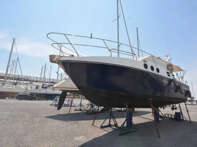 Azimut 32 for sale in France, 527840 - Rightboat