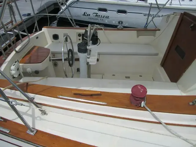 Island Packet 27 for sale in United States of America, 529038 - Rightboat