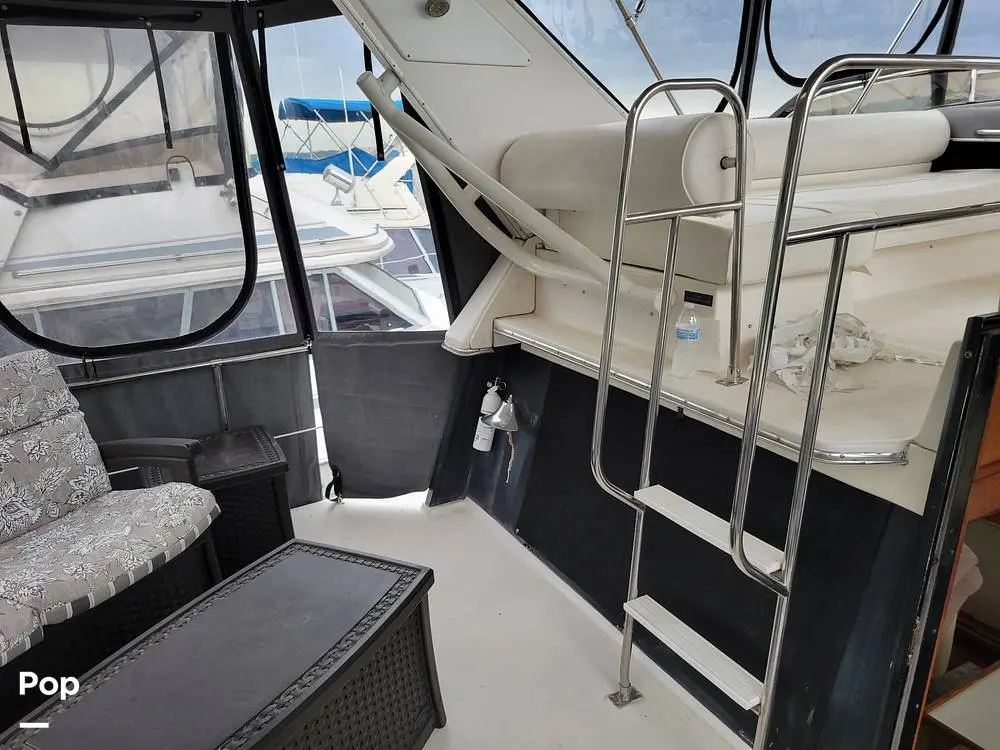 1994 Bayliner 4587 Cockpit #529954 for Sale in Marlboro, New Y...