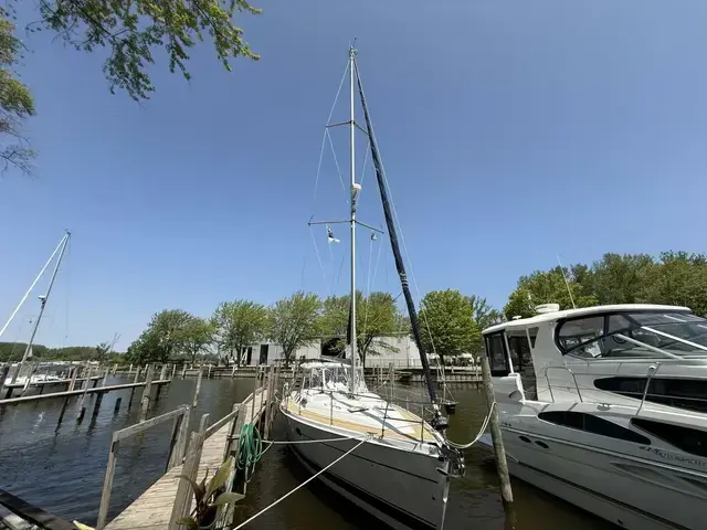 Hunter 46 LE for sale in United States of America, 529268 - Rightboat