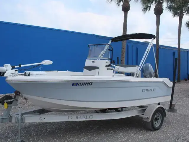 Robalo Boats for Sale | Used Robalo Center Console Boats - Rightboat