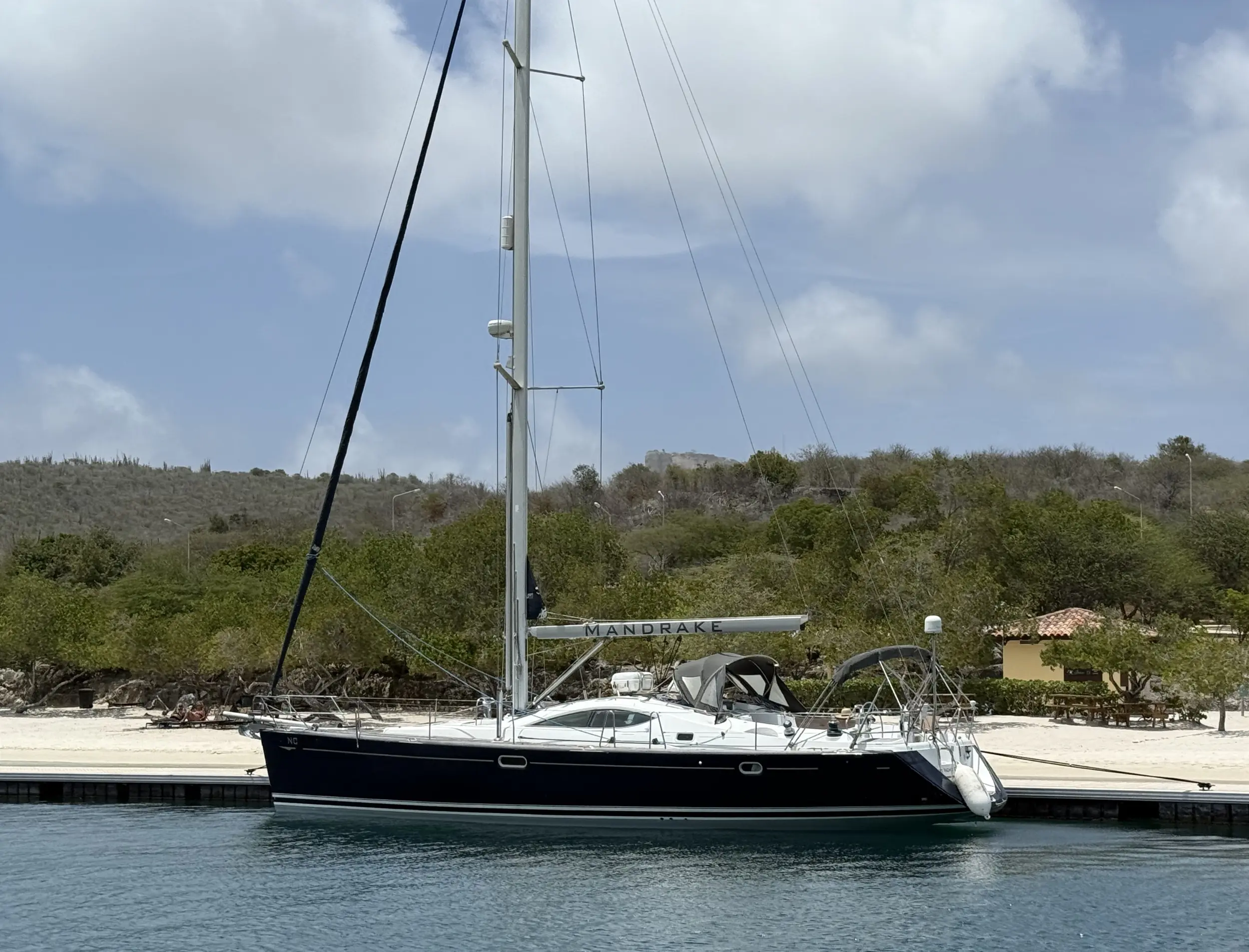 2004 Jeanneau Sun Odyssey 49 DS for Sale in Willemstad #5...