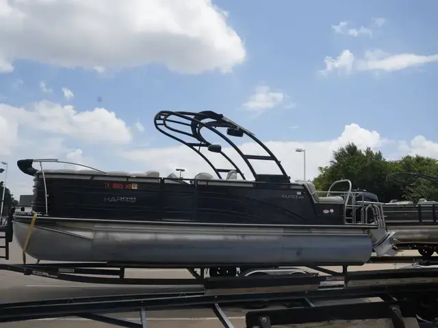 Harris Solstice 220 for sale in United States of America, 543759 ...