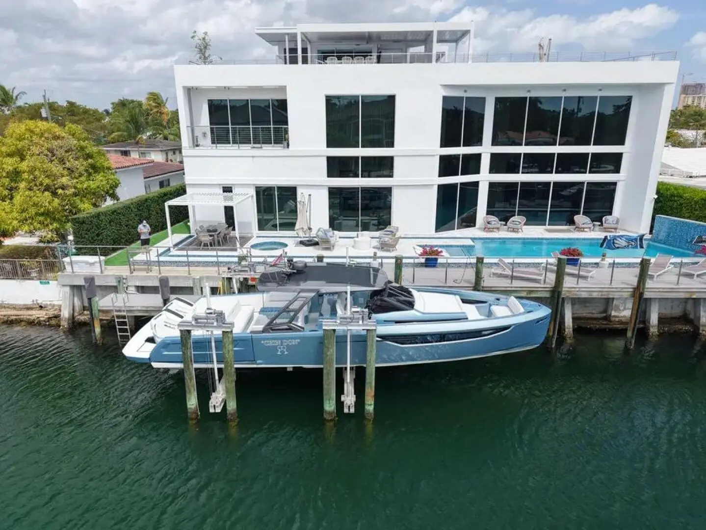 Buy Donzi Limitless Seas 45 XLV #546635 - Rightboat