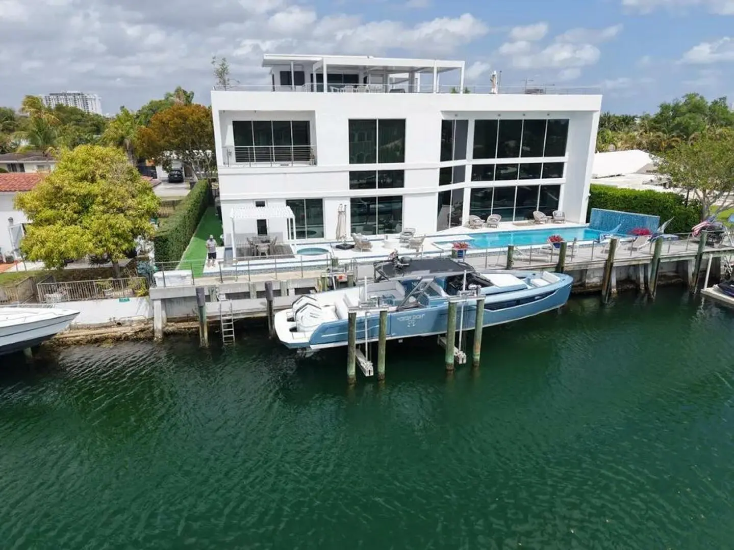 Buy Donzi Limitless Seas 45 XLV #546635 - Rightboat