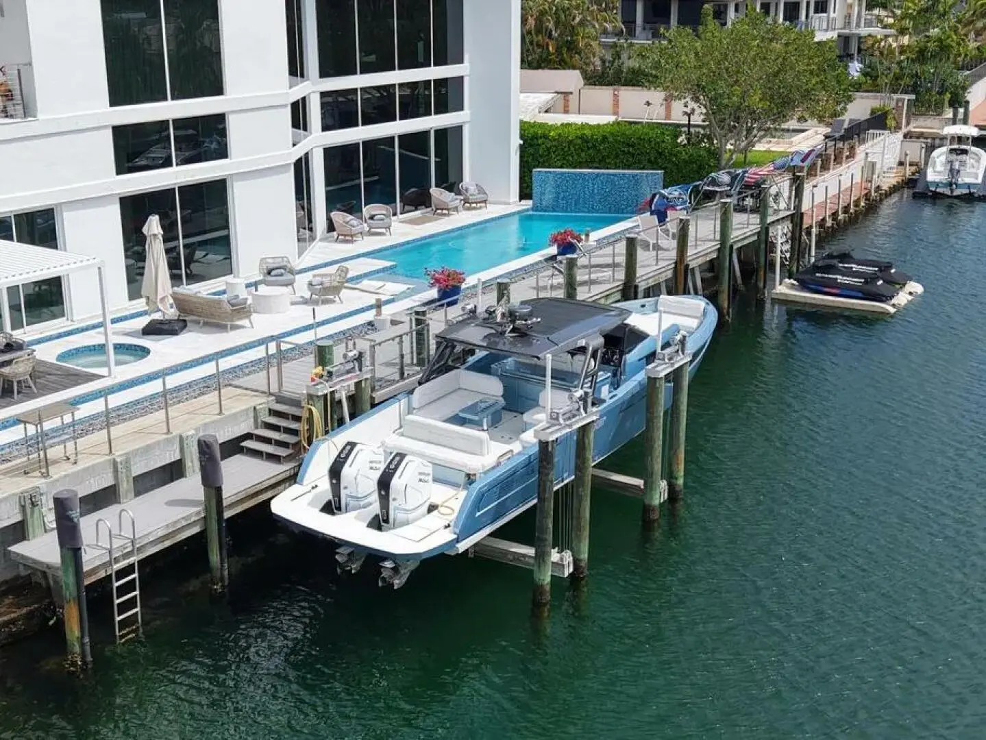 Buy Donzi Limitless Seas 45 XLV #546635 - Rightboat