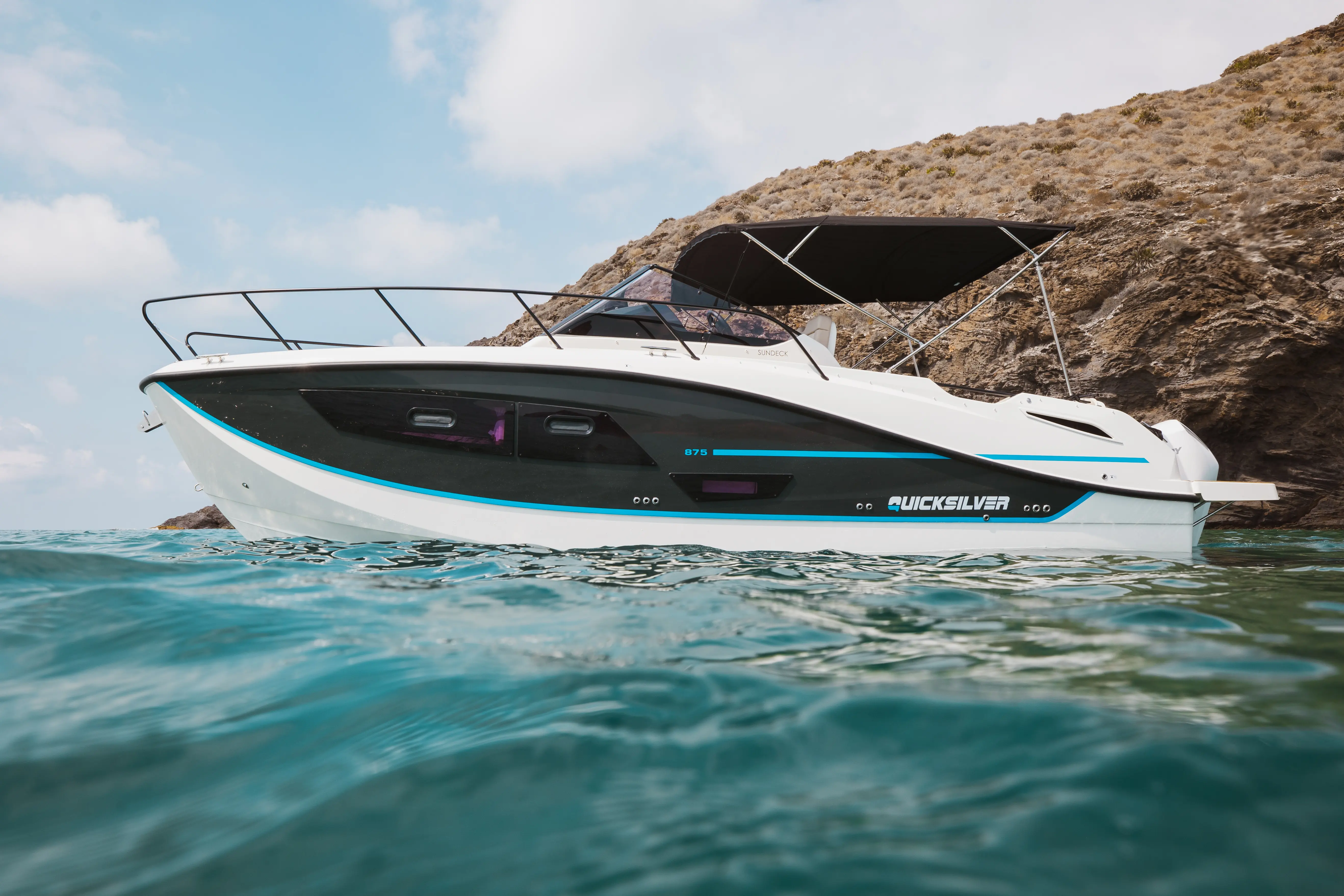 Buy Quicksilver Activ 875 Sundeck #547729 - Rightboat