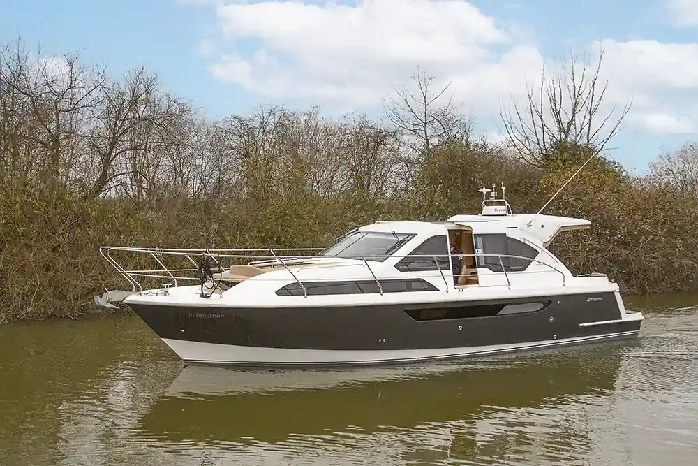 Regal Boats for Sale | New and Used Regal Boats | UK