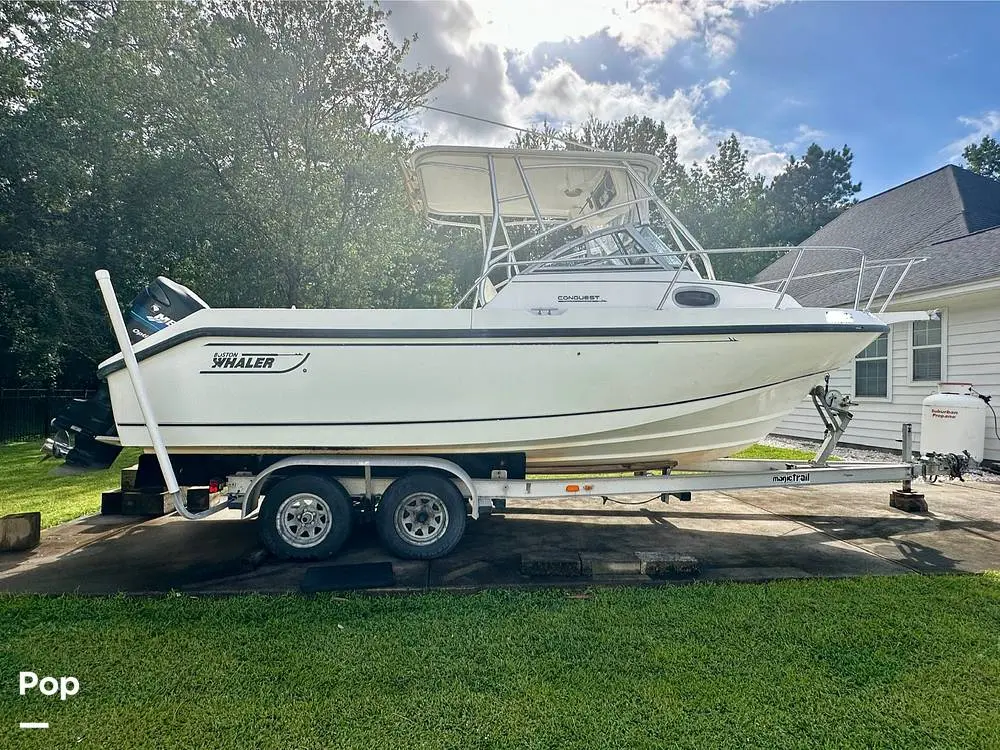 2001 Boston Whaler 23 Conquest for Sale in Murrells Inlet...