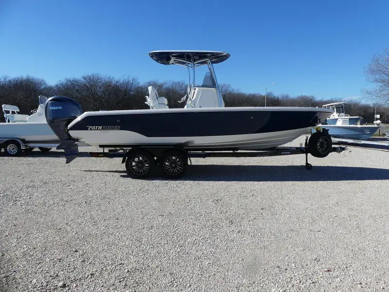 Buy Pathfinder 2400 TRS #555496 - Rightboat