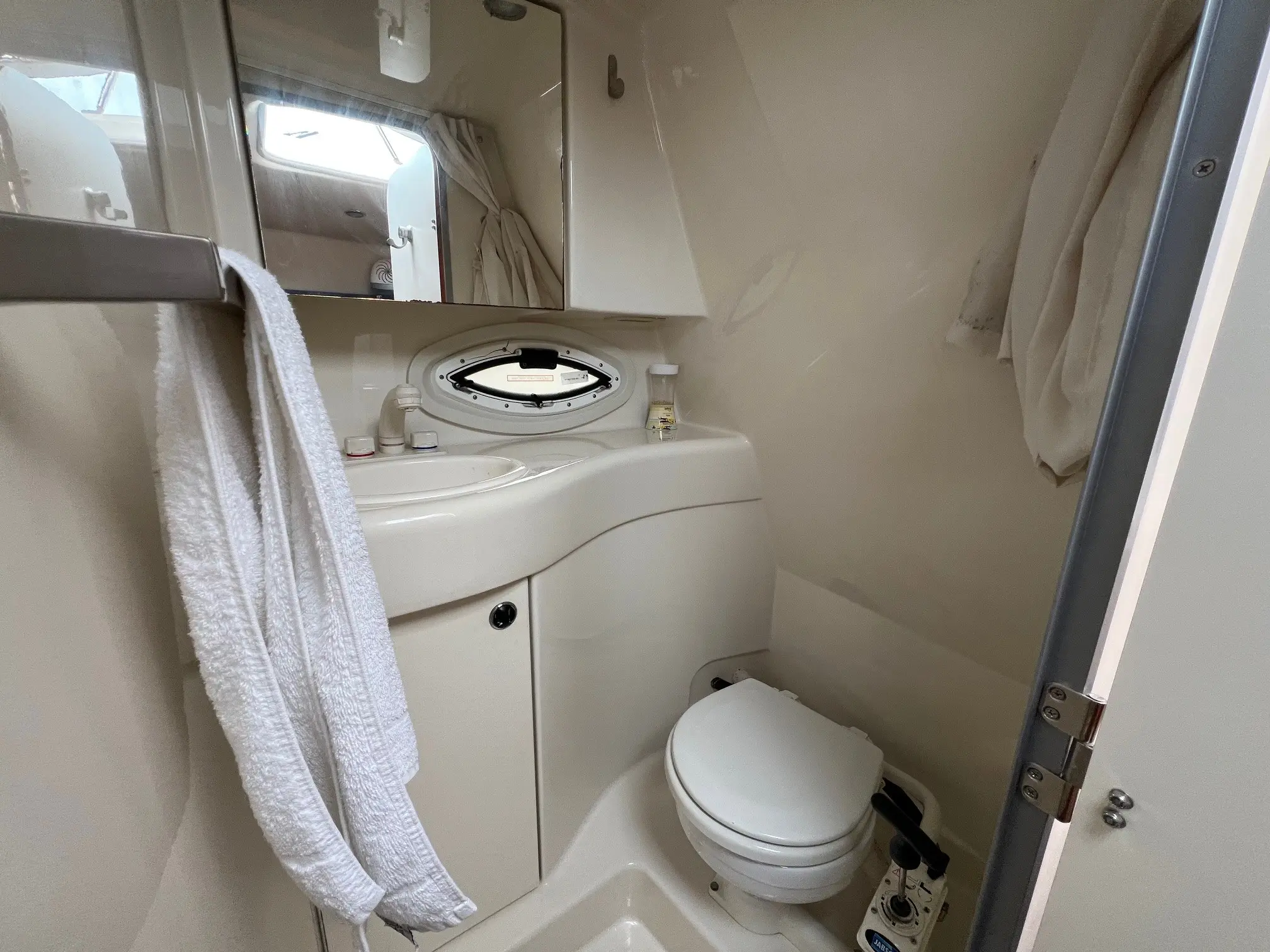 Buy Bayliner 245 Cruiser #555996 - Rightboat