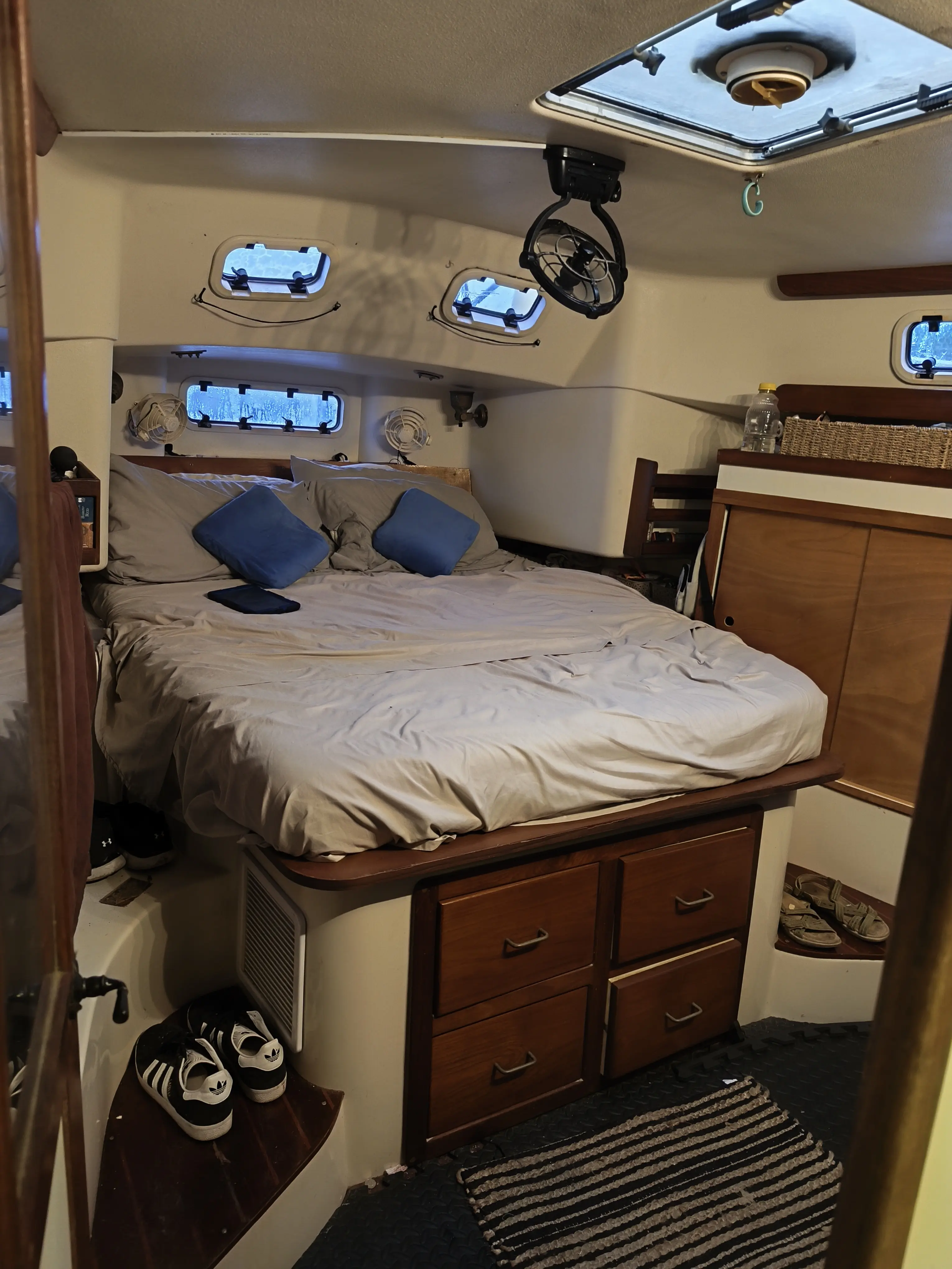 Buy Morgan 45 Center Cockpit Sloop #558617 - Rightboat