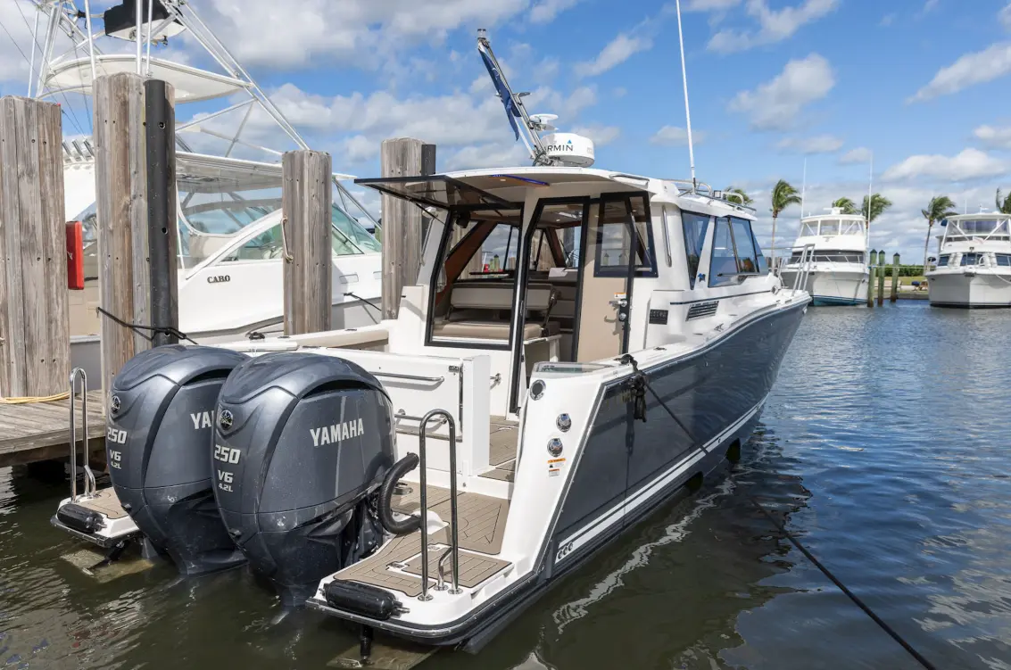 Buy Cutwater Boats C-248 C #559960 - Rightboat