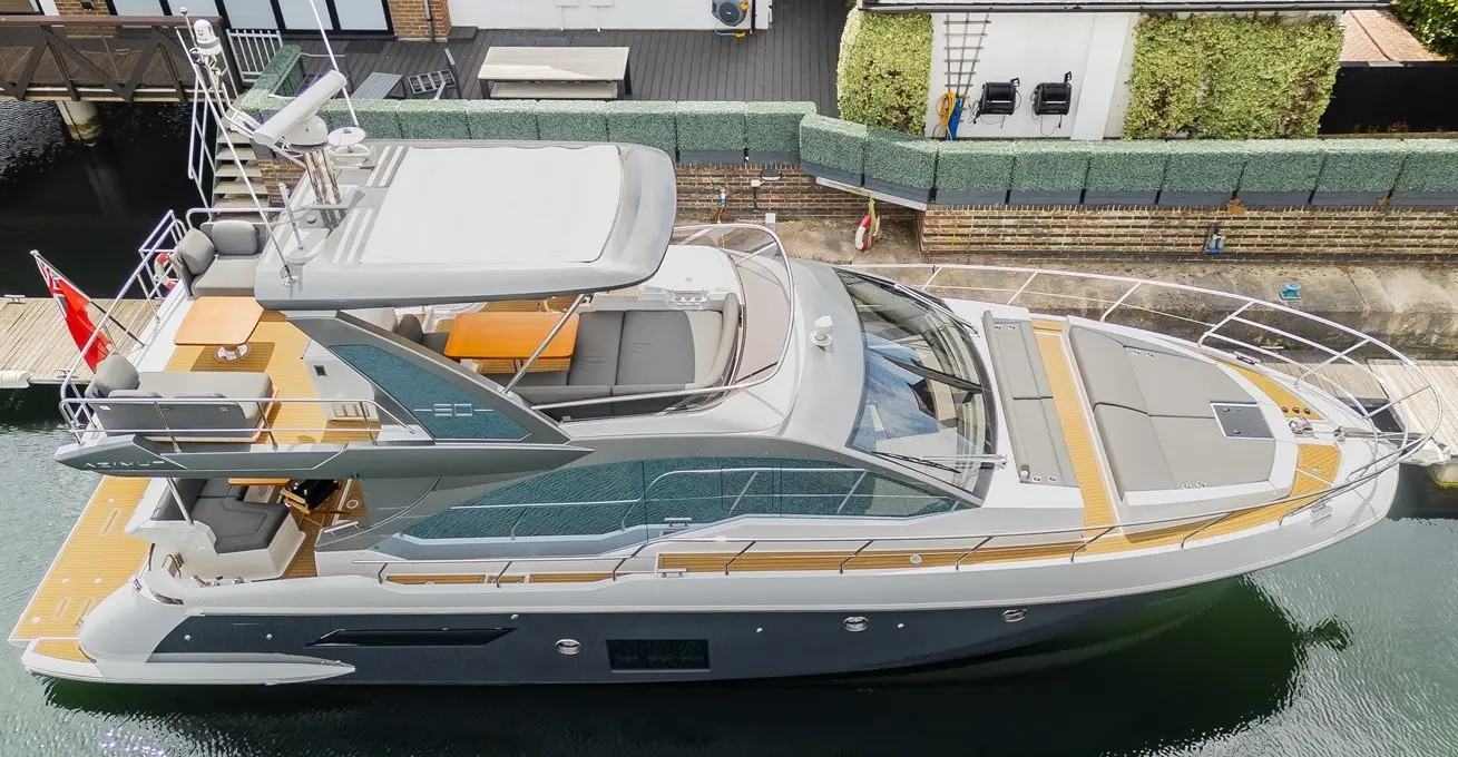2021 Azimut 50 FLYBRIDGE for Sale in Southampton, Hampshi...