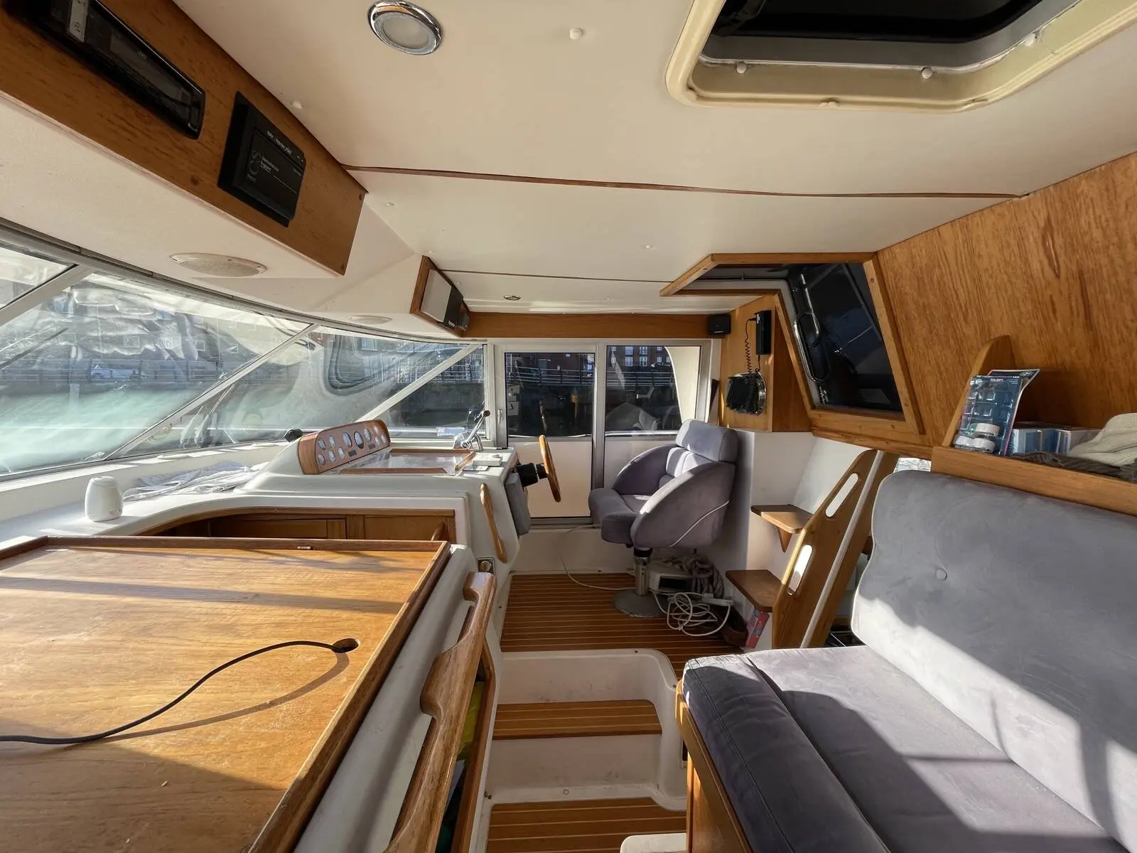 2001 Nimbus 380 Commander #564265 for Sale in Swansea - Rightboat