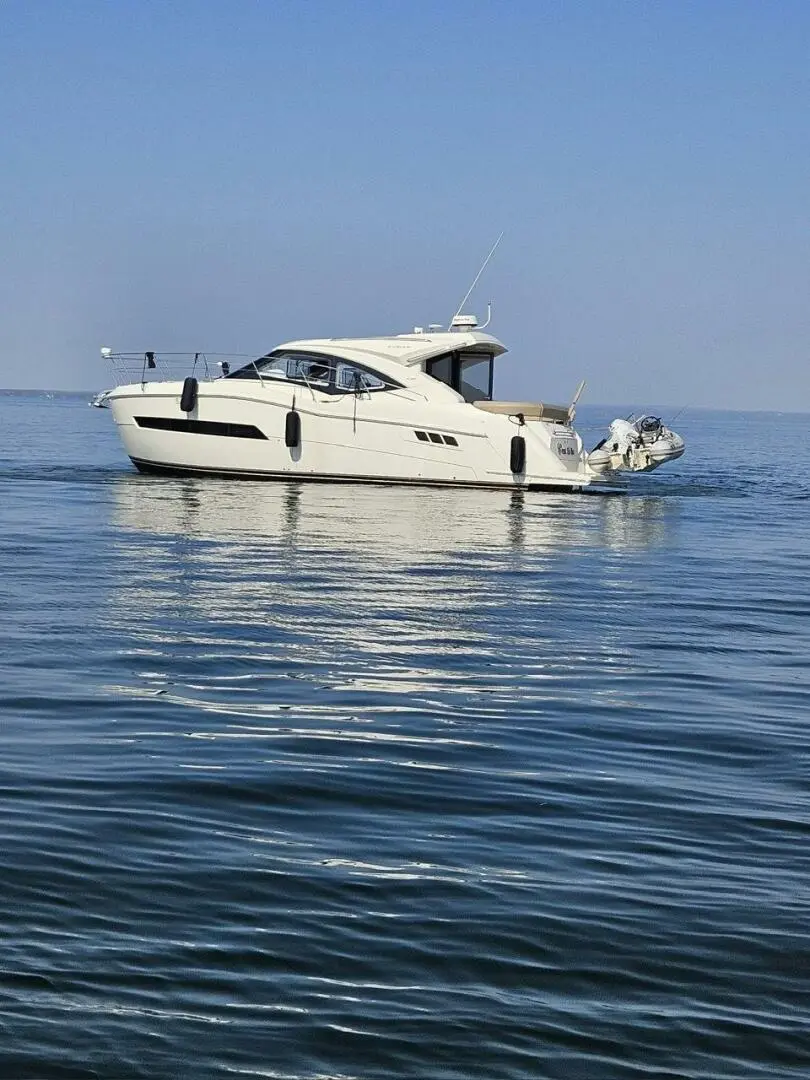 Buy Carver C37 #564557 - Rightboat