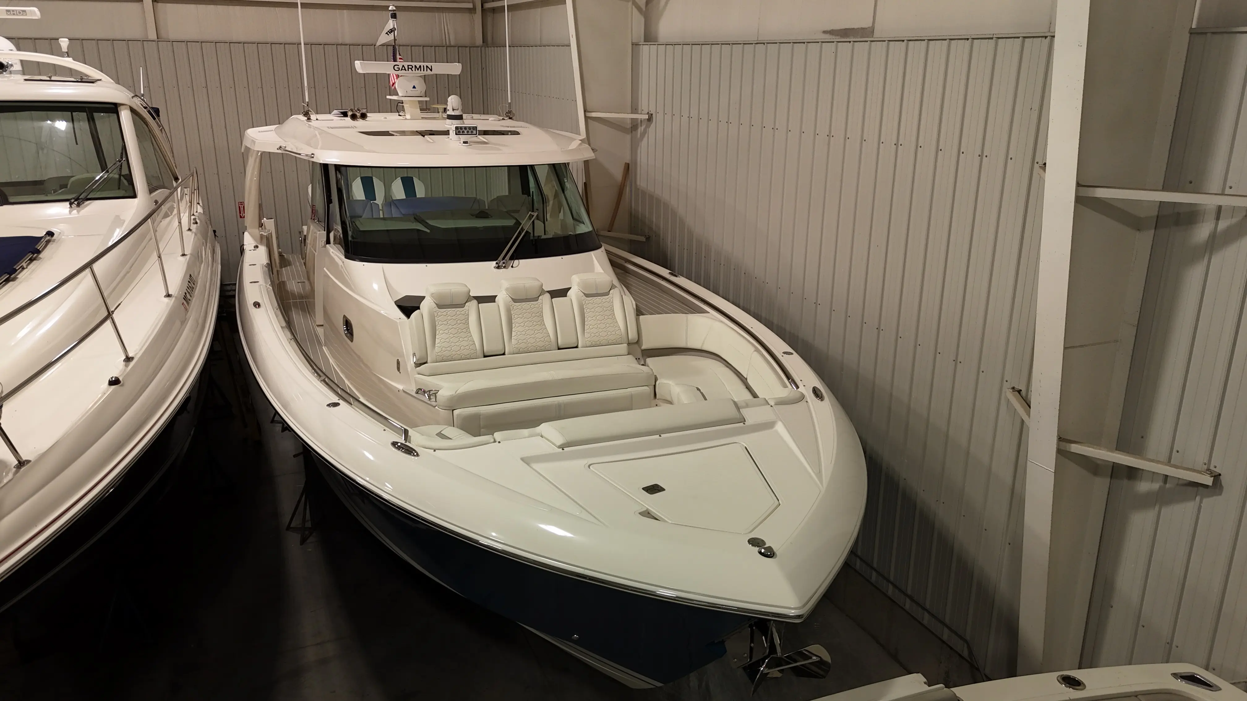 Buy Tiara Yachts 48 LS #564833 - Rightboat