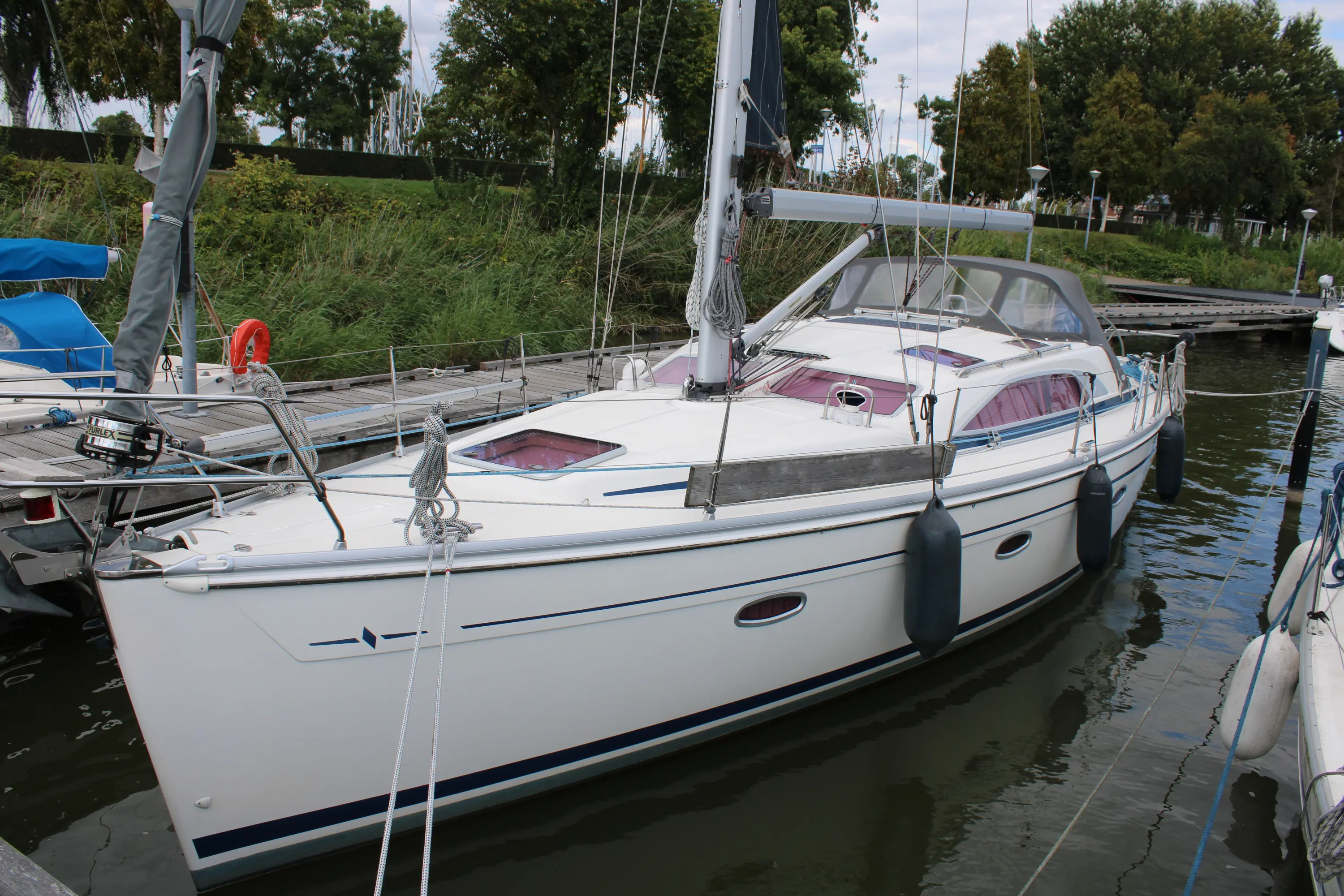 Buy Bavaria 40 Vision #567177 - Rightboat