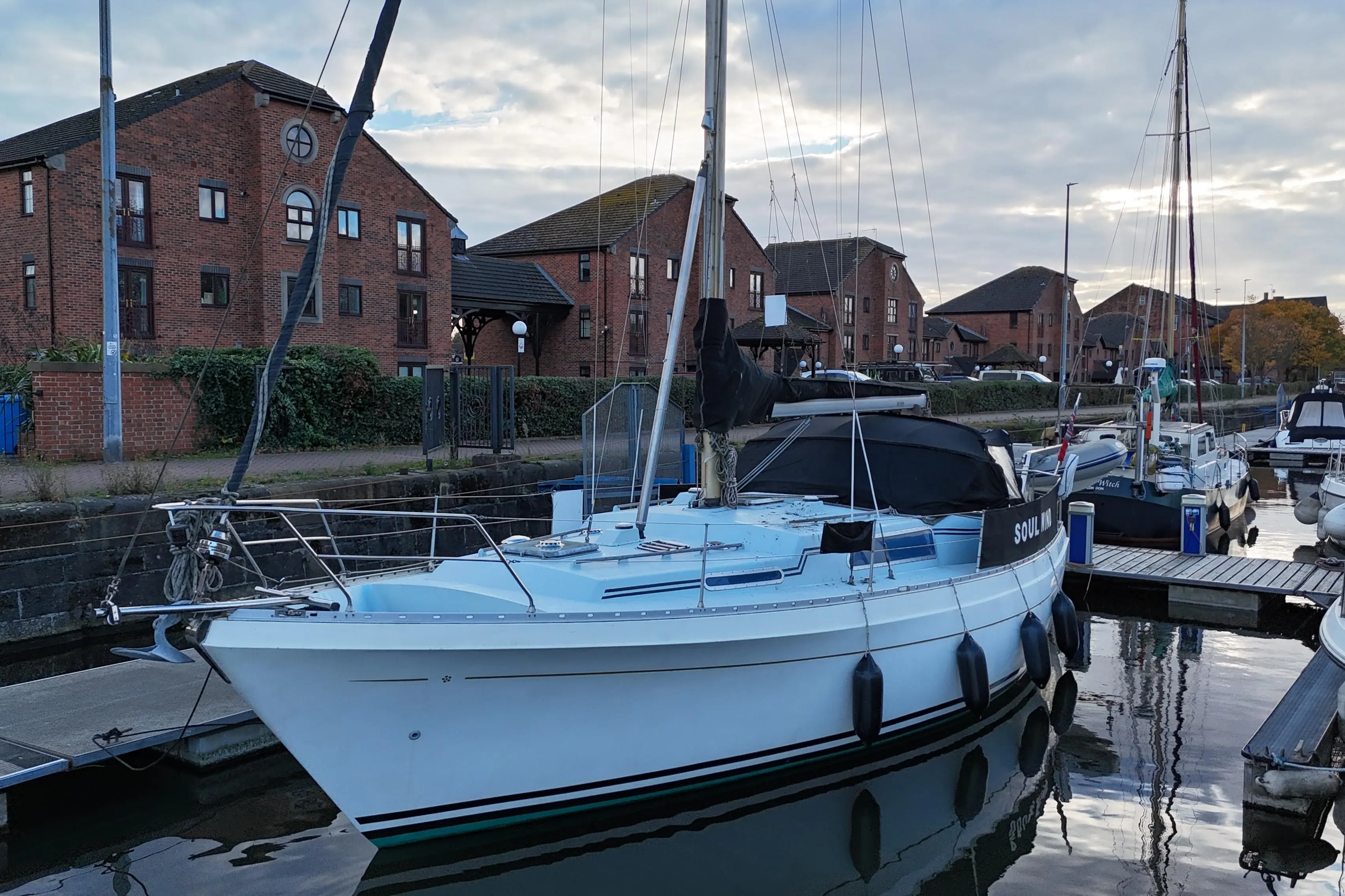 Buy Moody 39 #568242 - Rightboat