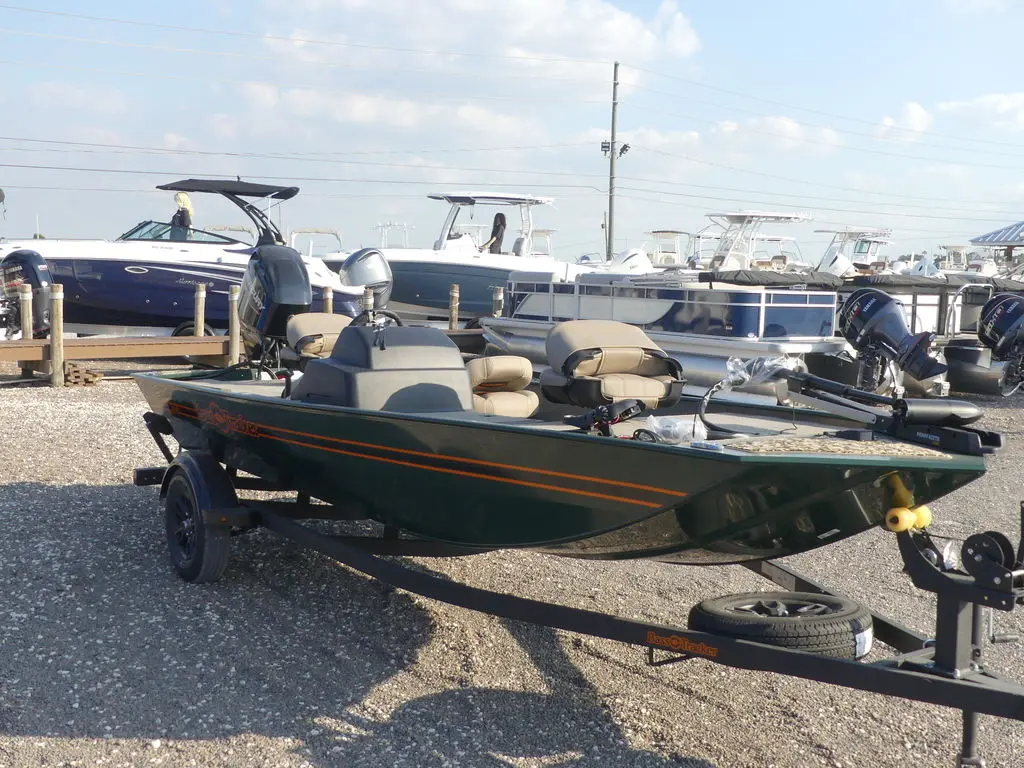 Buy Tracker Boats Bass Tracker Classic Limited #569568 - Rightboat