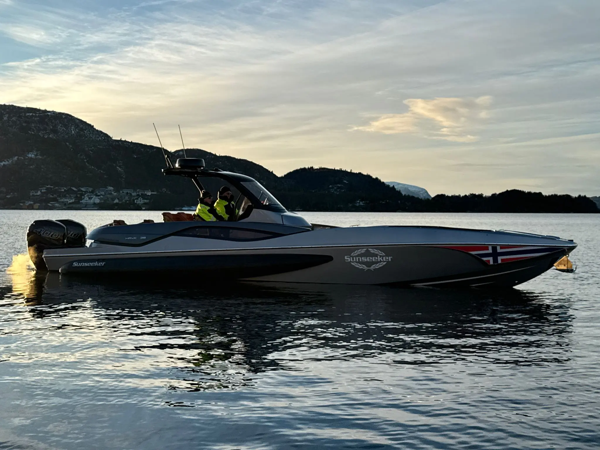 2019 Sunseeker Hawk 38 for Sale in Ålesund #571022 - Righ...