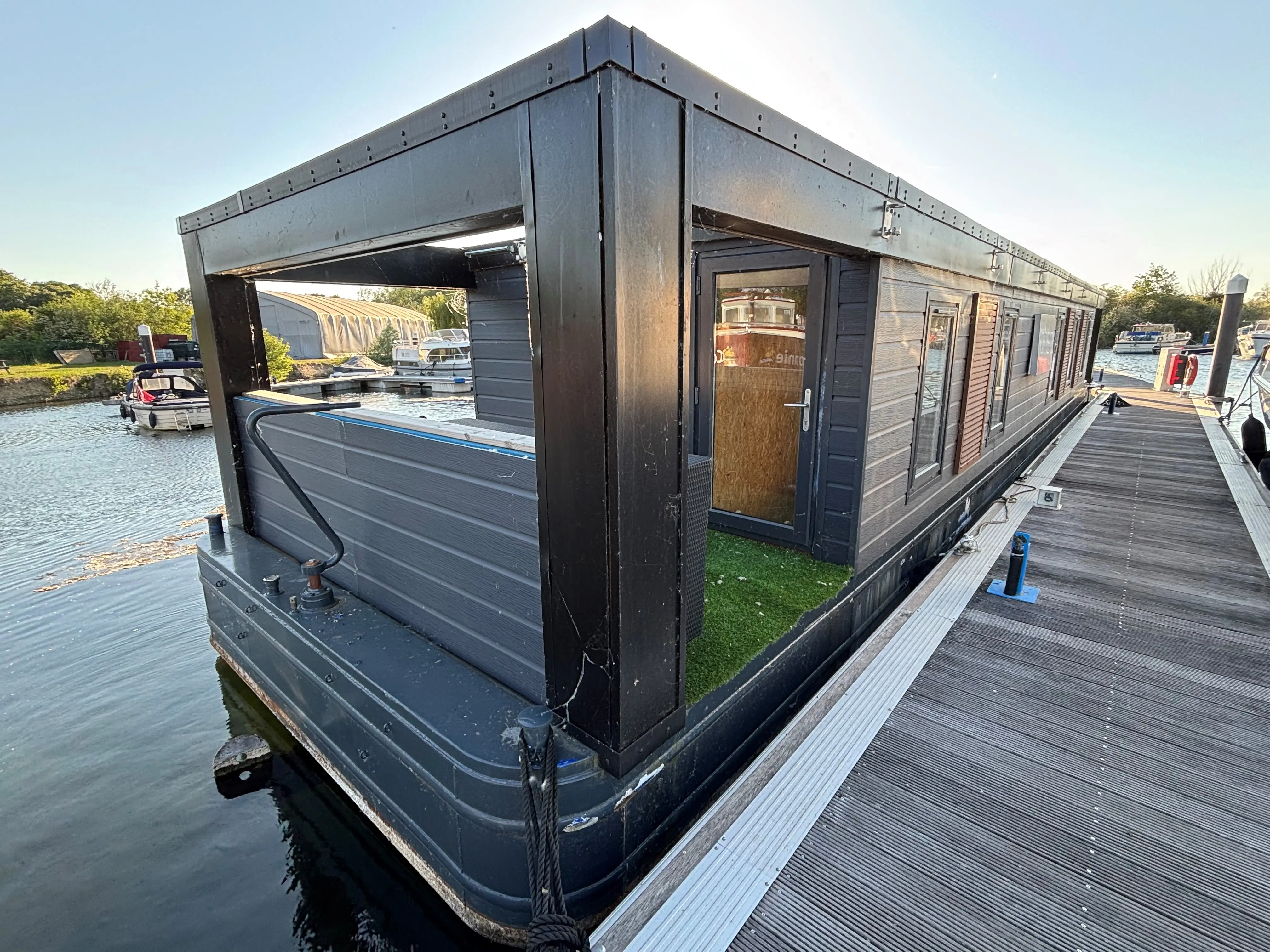 2016 Houseboat 60 x 13 #571024 for Sale in Reading, Berkshire ...