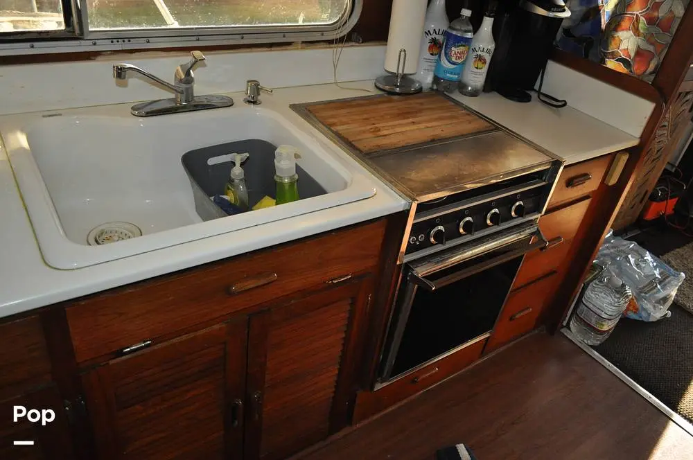 1978 Bluewater Yachts 45 Sport Sedan for Sale in Temple B...