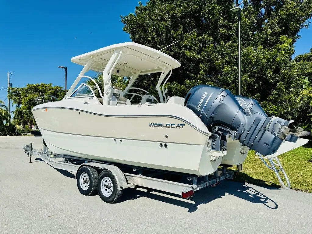 Buy World Cat 255 Dc #571784 - Rightboat